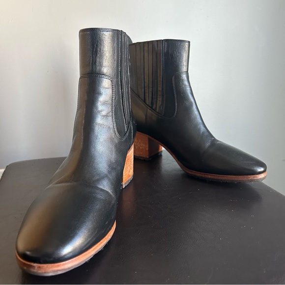 Frame Denim | Shoes | Frame La Rue Black Leather Heeled Ankle Boots ...